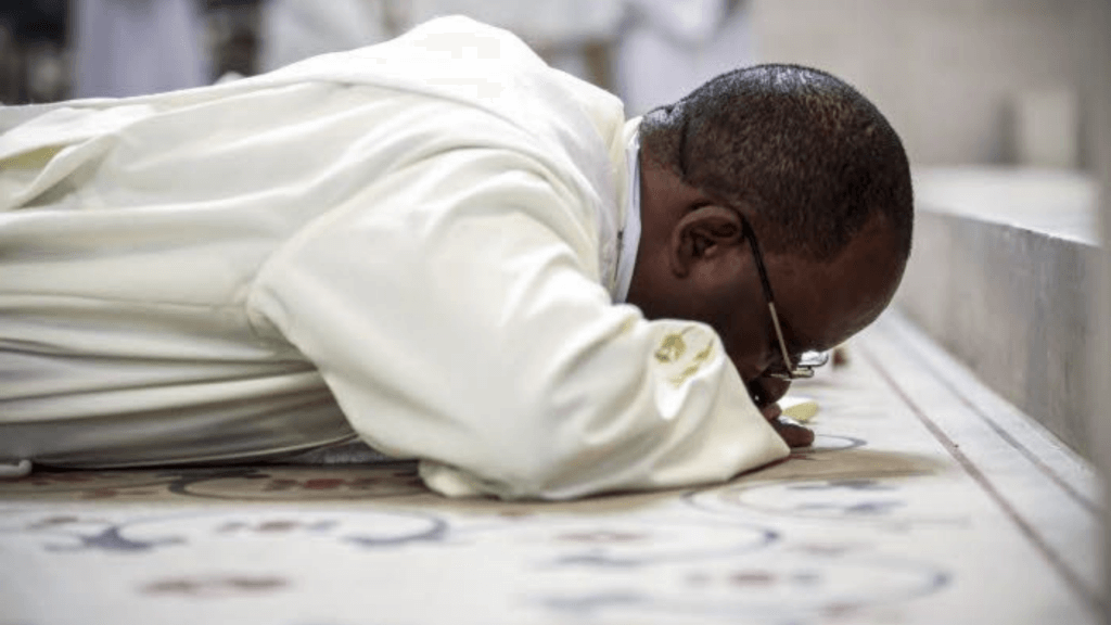 Définition : Clergé séculier - Église catholique en France