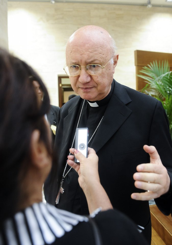 Mgr Claudio Maria Celli: "La question de Dieu dans l'univers numérique ...