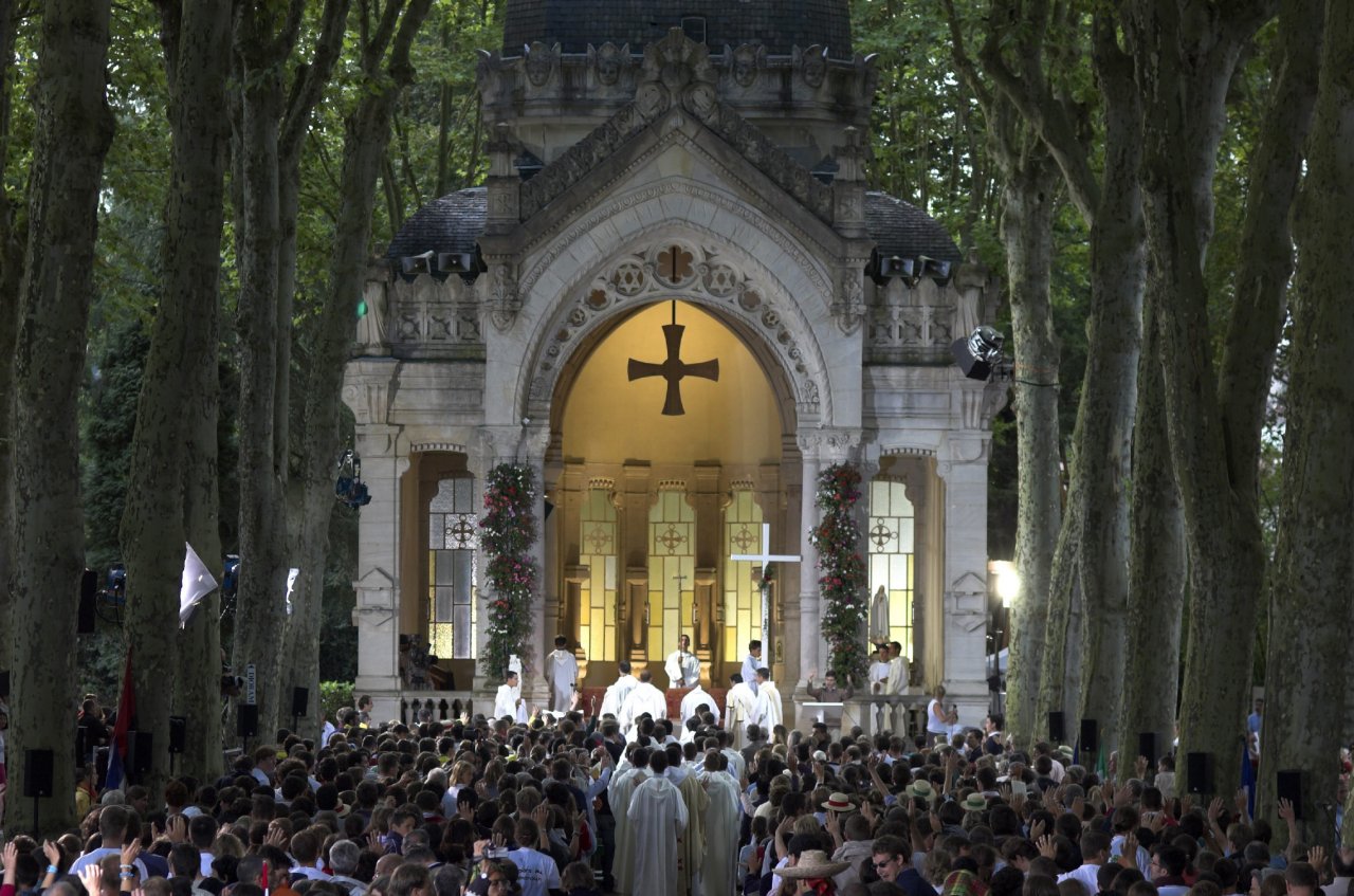 Paray-le-Monial, lieu de conversion - Église catholique en France