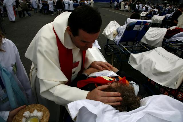 Redécouvrir les sacrements de guérison - Église catholique en France