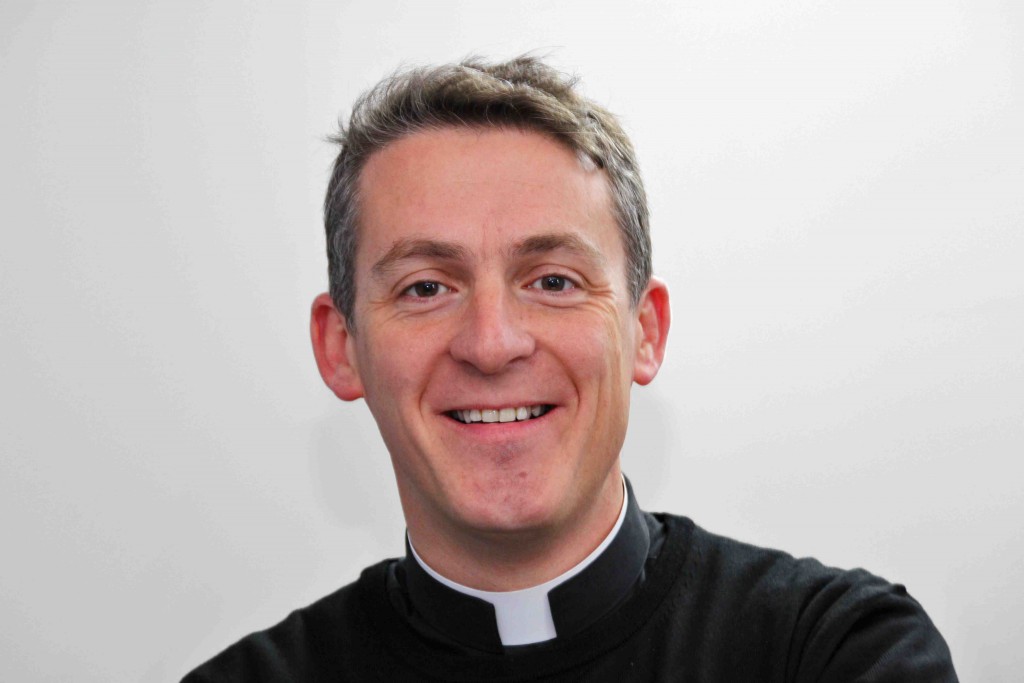 "Derrière les écrans, il y a des hommes" par le P. Amar - Église ...