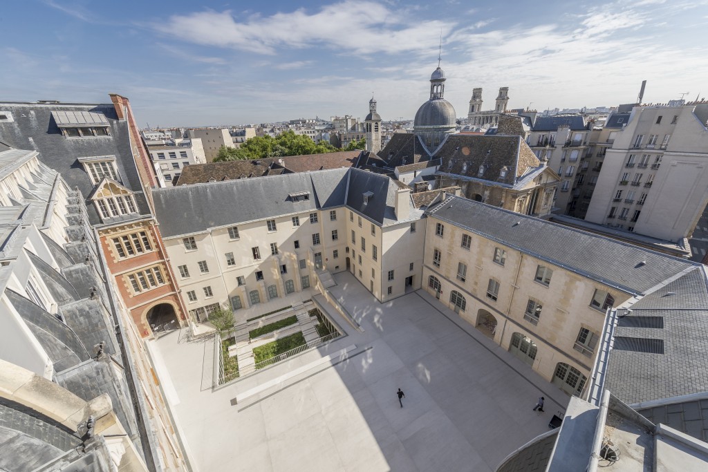 Rentrée universitaire : la "catho fait peau neuve